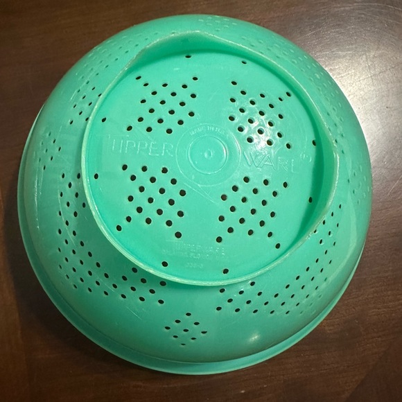 Tupperware | Kitchen | Tupperware Colander Green | Poshmark